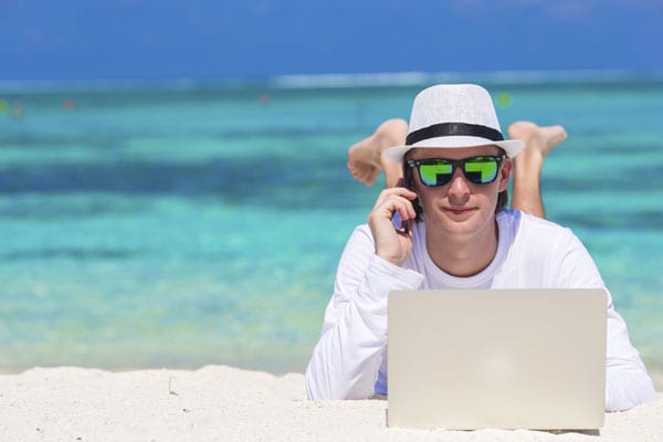4 Ways to Allow Yourself to Recharge While on Vacation | Brilliant Staffing